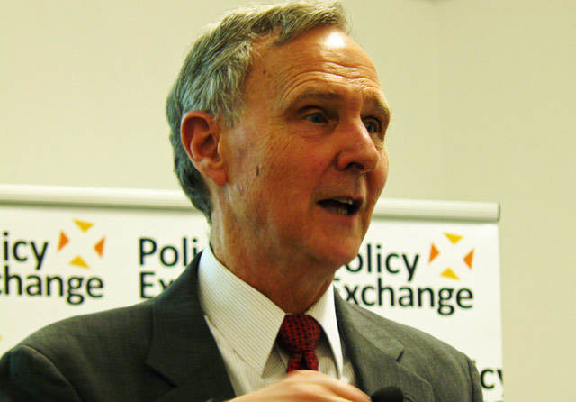 ČRo Plus: Rozhovor s Ericem A. Hanushekem o znalostní ekonomice - EDUin