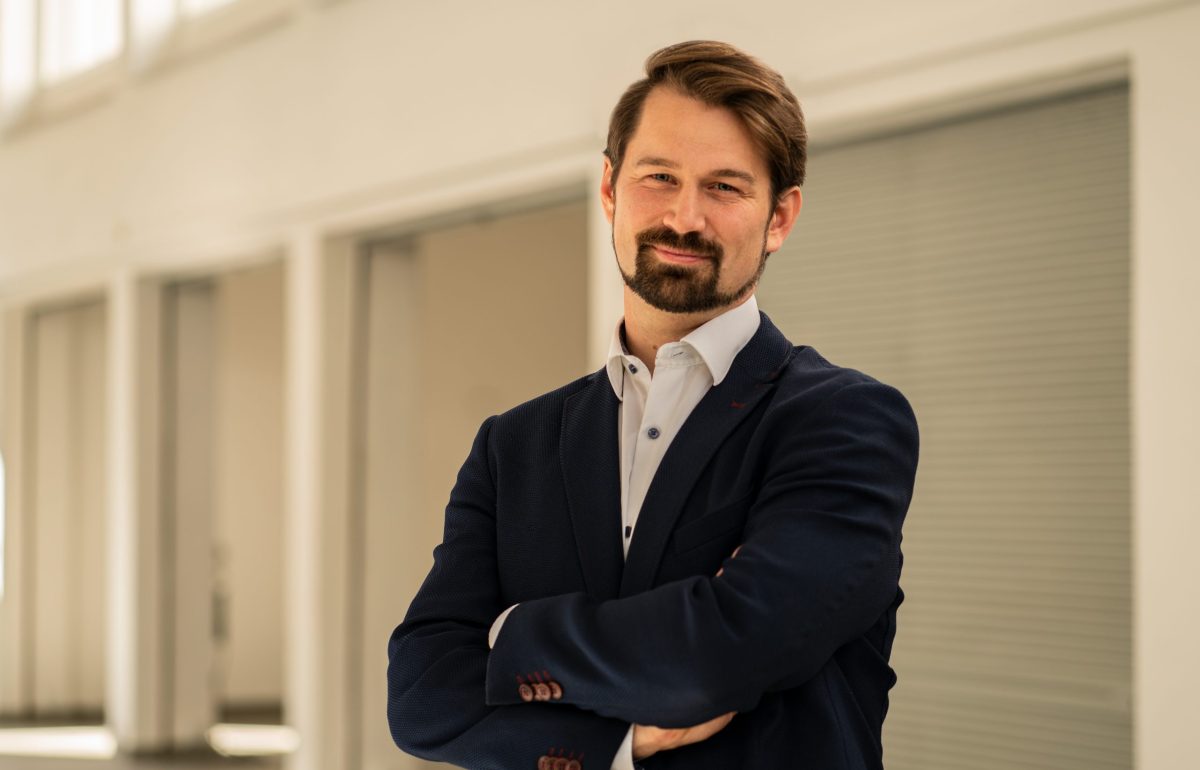 Český ředitel má obrovskou moc, ale neví si s ní rady, říká Martin Kozel z Učitele naživo - EDUin